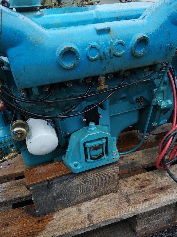 moteur OMC V8 FORD 5.8l